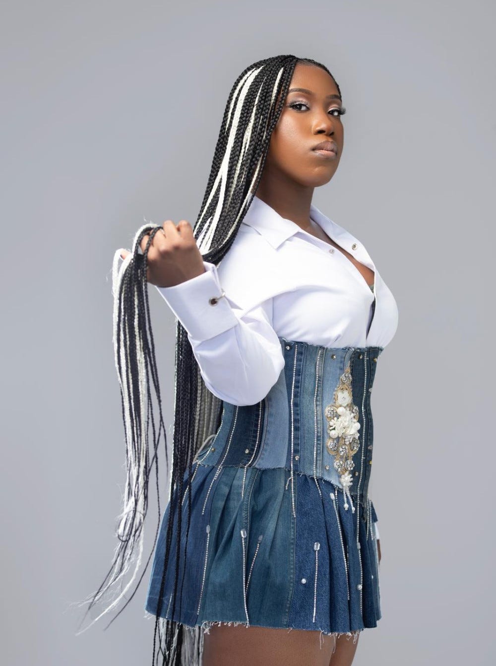 Akua Music unveils emotional Afro-Highlife track ‘I Surrender ...